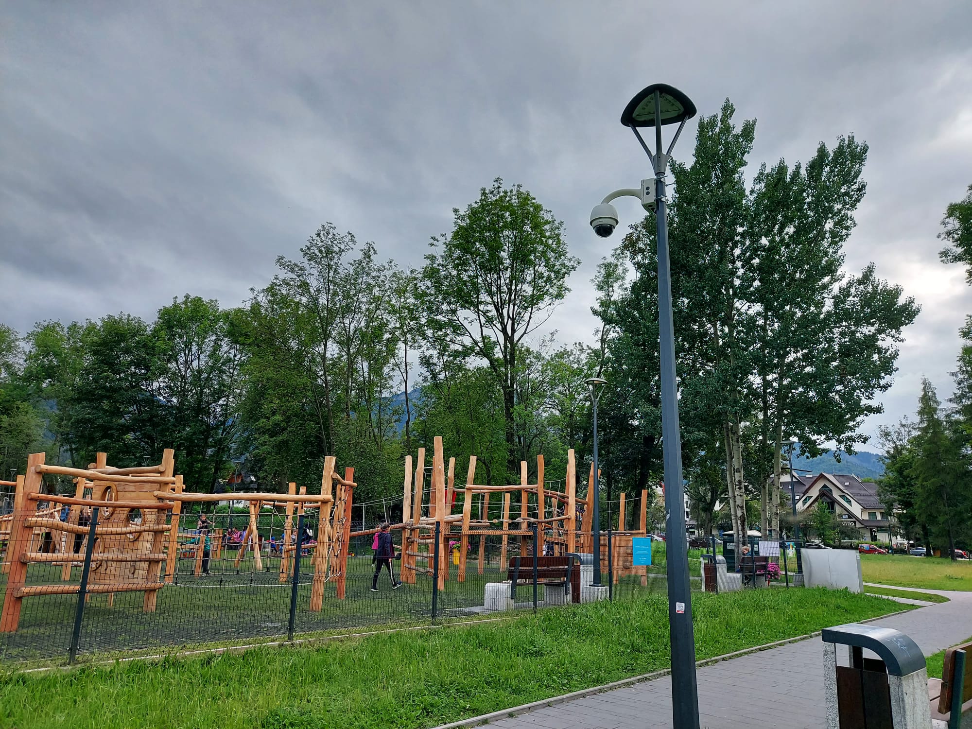 [24tp.pl] Pod okiem kamery